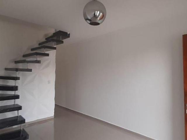 Sobrado para venda em Parque São Domingos de 121.00m² com 3 Quartos, 1 Suite e 2 Garagens
