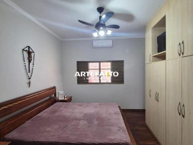 Sobrado para venda em Parque São Jorge de 303.00m² com 4 Quartos, 1 Suite e 4 Garagens