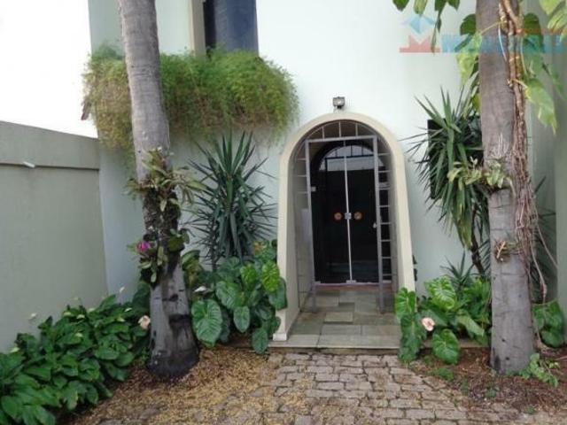 Sobrado para venda em Parque Santa Cecília de 290.00m² com 3 Quartos, 1 Suite e 5 Garagens