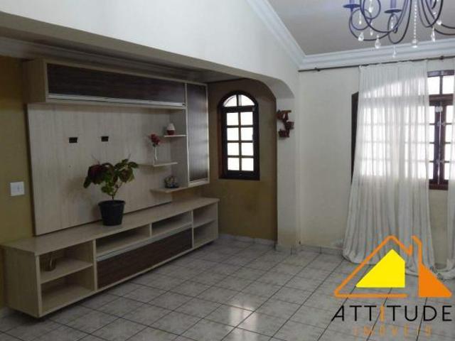 Sobrado para venda em Parque Terra Nova I de 210.46m² com 3 Quartos, 2 Suites e 3 Garagens