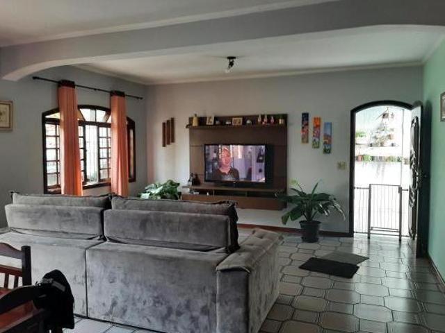 Sobrado para venda em Penha De França de 140.00m² com 3 Quartos, 1 Suite e 6 Garagens