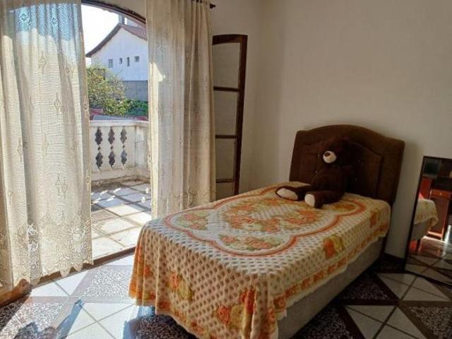 Sobrado para venda em Penha De França de 242.00m² com 4 Quartos, 2 Suites e 3 Garagens