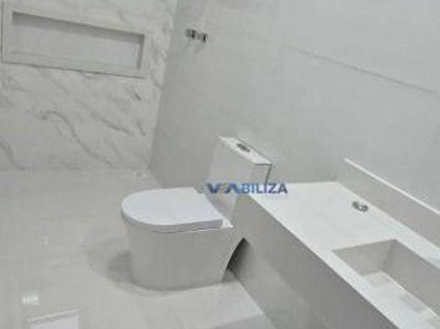 Sobrado para venda em Perová de 300.00m² com 4 Quartos, 4 Suites e 4 Garagens