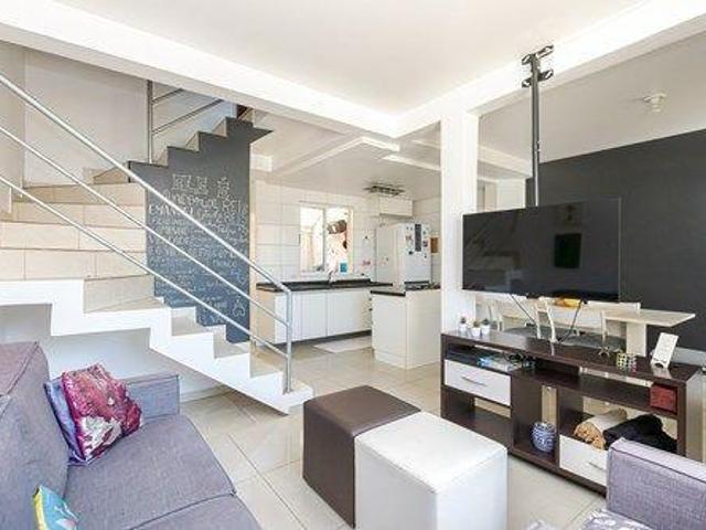 Sobrado para venda em Pilarzinho de 96.00m² com 3 Quartos, 1 Suite e 1 Garagem