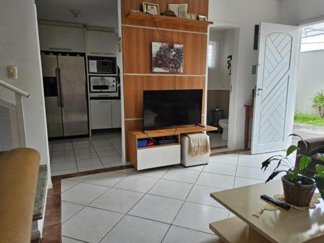 Sobrado para venda em Pilarzinho de 98.00m² com 3 Quartos e 1 Suite