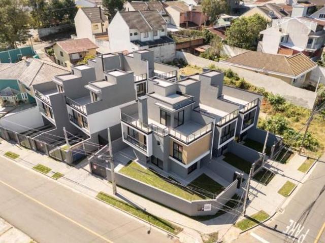 Sobrado para venda em Pilarzinho de 141.00m² com 3 Quartos, 1 Suite e 2 Garagens