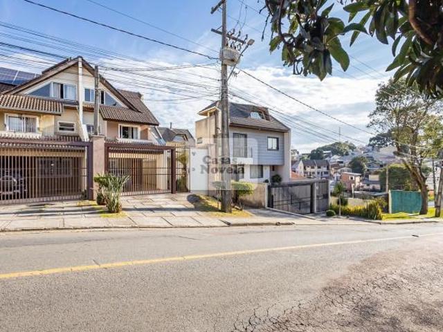 Sobrado para venda em Pilarzinho de 184.00m² com 3 Quartos, 1 Suite e 2 Garagens