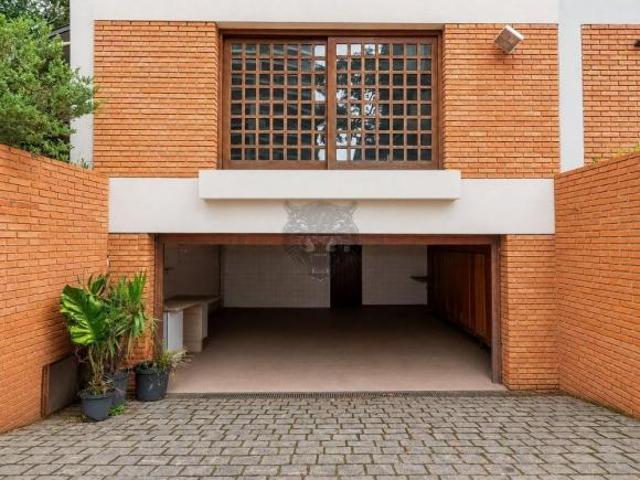 Sobrado para venda em Pinheiros com 4 quartos, sendo 2 suítes, 191m²