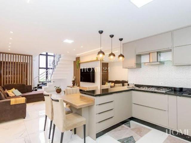 Sobrado para venda em Pinheirinho de 180.00m² com 3 Quartos, 1 Suite e 2 Garagens