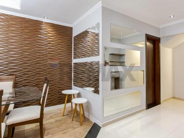 Sobrado para venda em Pinheirinho de 208.00m² com 3 Quartos, 1 Suite e 2 Garagens