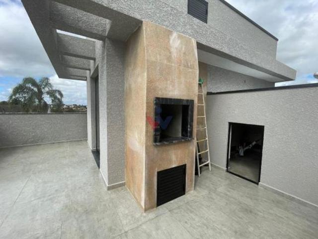 Sobrado para venda em Pinheirinho de 241.00m² com 3 Quartos, 3 Suites e 3 Garagens