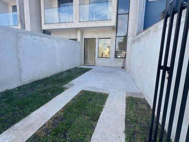 Sobrado para venda em Pinheirinho de 75.00m² com 2 Quartos e 2 Garagens