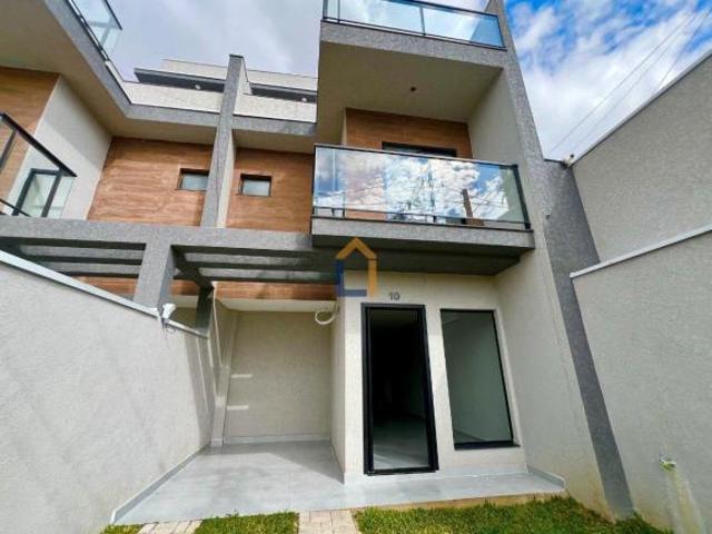 Sobrado para venda em Pinheirinho de 90.00m² com 3 Quartos, 1 Suite e 2 Garagens