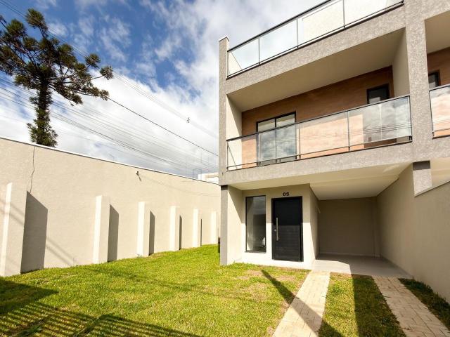 Sobrado para venda em Pinheirinho em Curitiba Paraná de 111.11m² com 3 Quartos, 1 Suíte e 2 Garagens