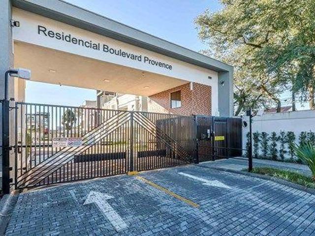 Sobrado para venda em Pinherinho de 170.00m² com 3 Quartos, 1 Suite e 2 Garagens