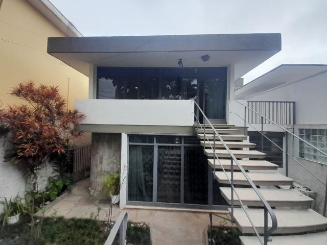 Sobrado para venda em Planalto Paulista em São Paulo São Paulo de 294.00m² com 3 Quartos, 1 Suíte e 2 Garagens