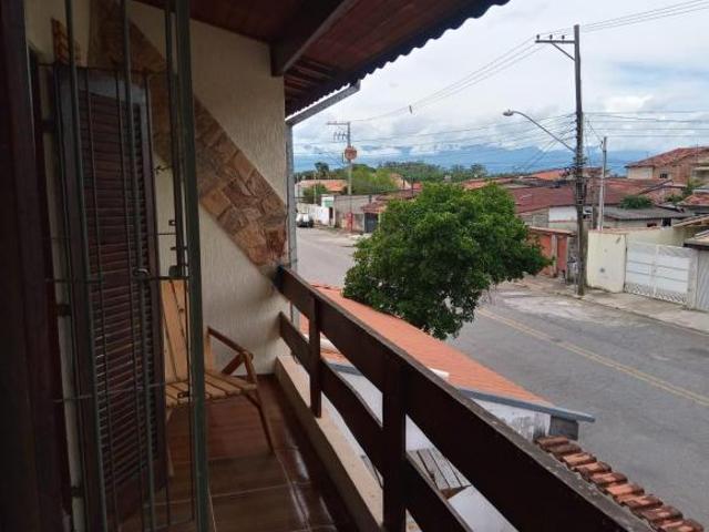 Sobrado para venda em Residencial E Comercial Cidade Morumbi de 165.00m² com 3 Quartos e 5 Garagens