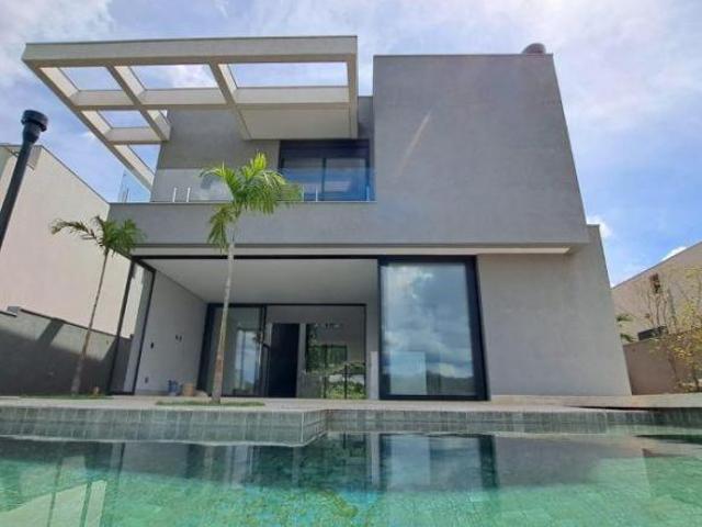 Sobrado para venda em Residencial E Empresarial Alphaville de 335.00m² com 3 Quartos, 3 Suites e 4 G