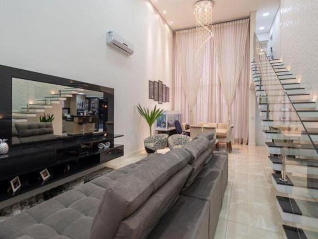 Sobrado para venda em Residencial Jardim Do Jatobá de 210.00m² com 3 Quartos, 3 Suites e 4 Garagens