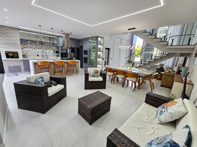 Sobrado para venda em Residencial London Park em Indaiatuba São Paulo de 265.00m² com 3 Quartos, 1 Suíte e 4 Garagens