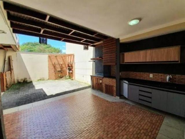 Sobrado para venda em Residencial Mombaça I de 145.00m² com 3 Quartos, 2 Suites e 3 Garagens