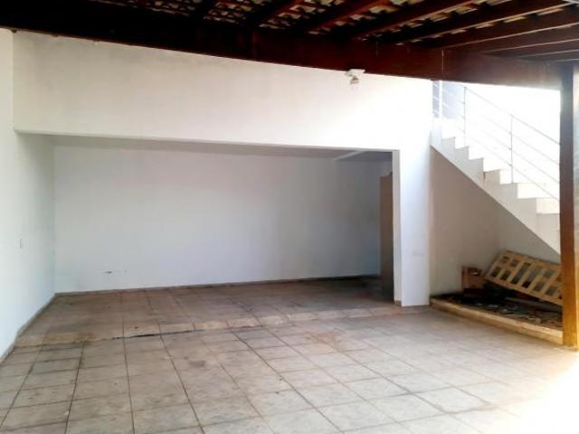 Sobrado para venda em Residencial São José de 200.00m² com 3 Quartos, 1 Suite e 4 Garagens