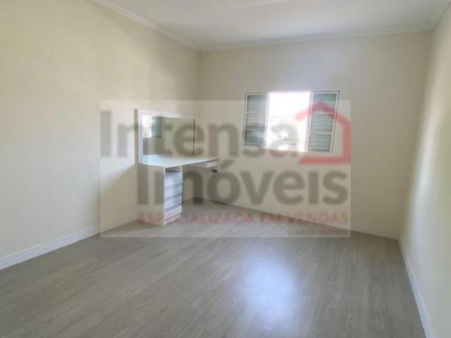 Sobrado para venda em Residencial Paraíso de 130.00m² com 3 Quartos e 2 Garagens