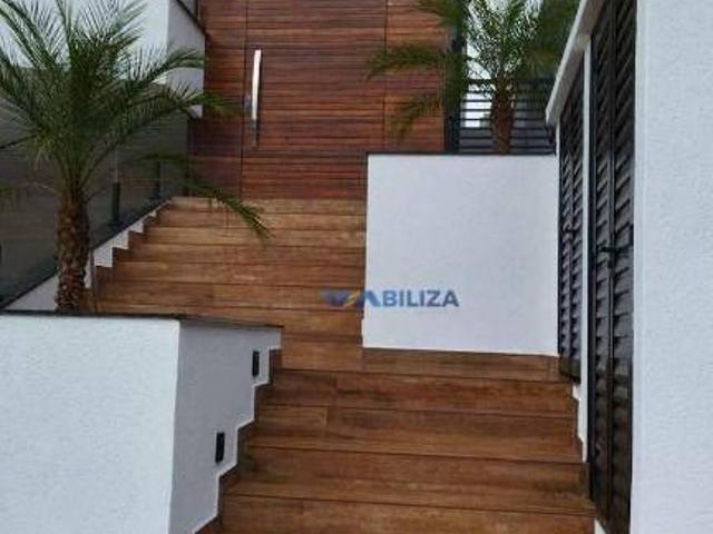 Sobrado para venda em Residencial Real Park de 200.00m² com 3 Quartos, 3 Suites e 4 Garagens