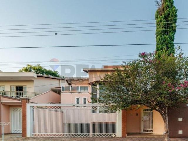 Sobrado para venda em Ribeirânia de 380.00m² com 4 Quartos, 2 Suites e 6 Garagens
