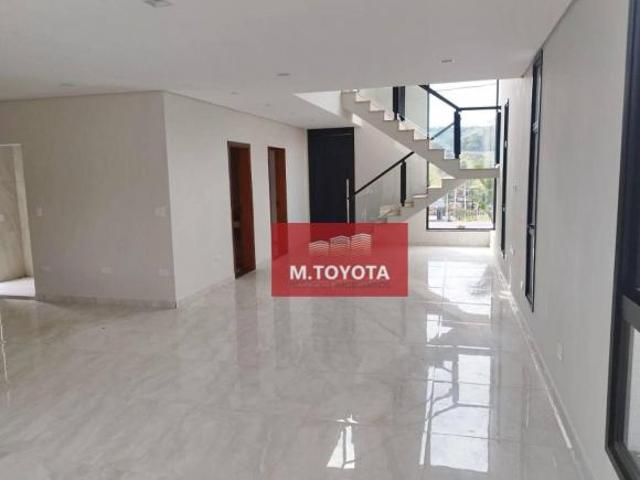 Sobrado para venda em Rio Abaixo de 257.00m² com 3 Quartos, 3 Suites e 4 Garagens