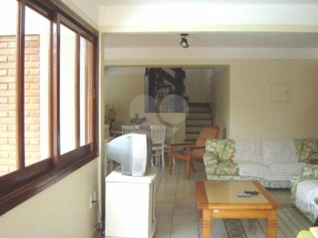 Sobrado para venda em Rio Acima de 1100.00m² com 5 Quartos, 2 Suites e 10 Garagens