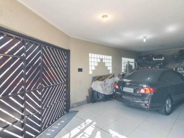 Sobrado para venda em Rudge Ramos com 3 quartos, sendo 1 suíte, 185m²