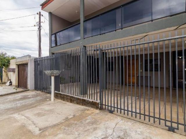 Sobrado para venda em Tatuquara de 160.00m² com 4 Quartos e 3 Garagens