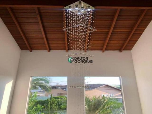 Sobrado para venda em Terra Magna de 248.00m² com 4 Quartos, 1 Suite e 4 Garagens