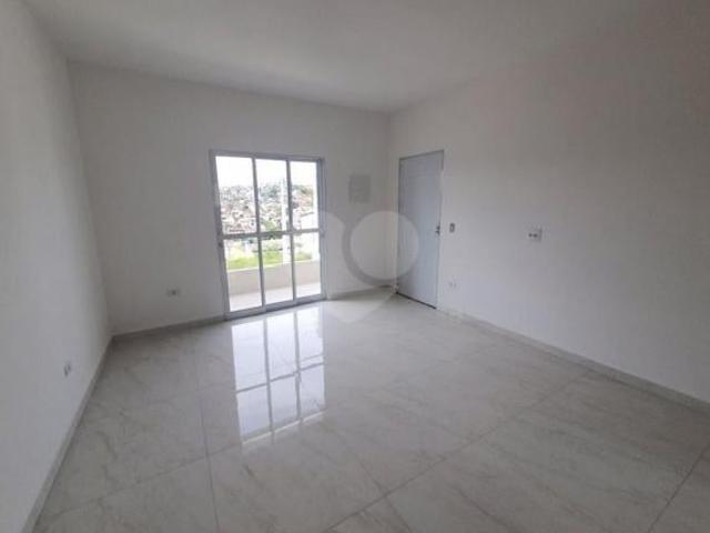 Sobrado para venda em Terra Preta de 196.00m² com 3 Quartos, 3 Suites e 8 Garagens