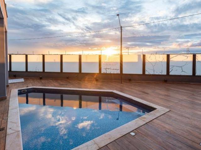 Sobrado para venda em Terras Do Cancioneiro de 280.00m² com 4 Quartos, 4 Suites e 2 Garagens