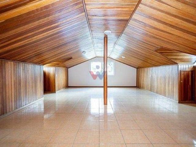 Sobrado para venda em Tingui de 268.00m² com 3 Quartos, 1 Suite e 5 Garagens
