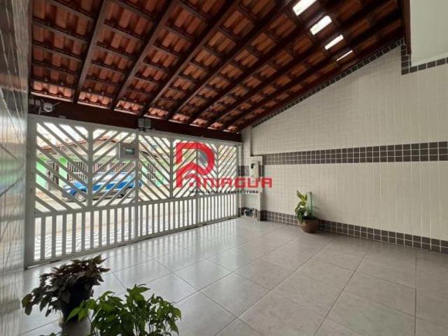 Sobrado para venda em Tupi de 160.00m² com 2 Quartos, 2 Suites e 2 Garagens