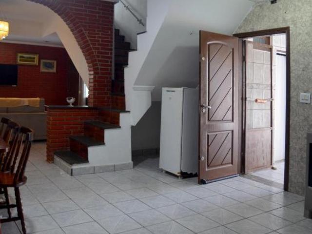 Sobrado para venda em Tupy com 5 quartos, sendo 5 suítes, 258m²