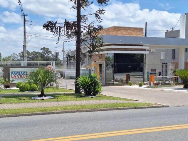 Sobrado para venda em Umbará de 136.00m² com 3 Quartos, 1 Suite e 2 Garagens