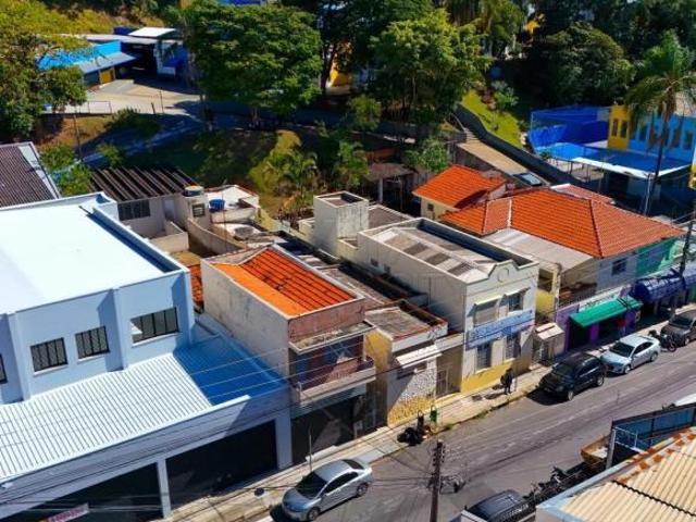 Sobrado para venda em Vila Vianelo de 144.00m² com 2 Quartos e 1 Garagem