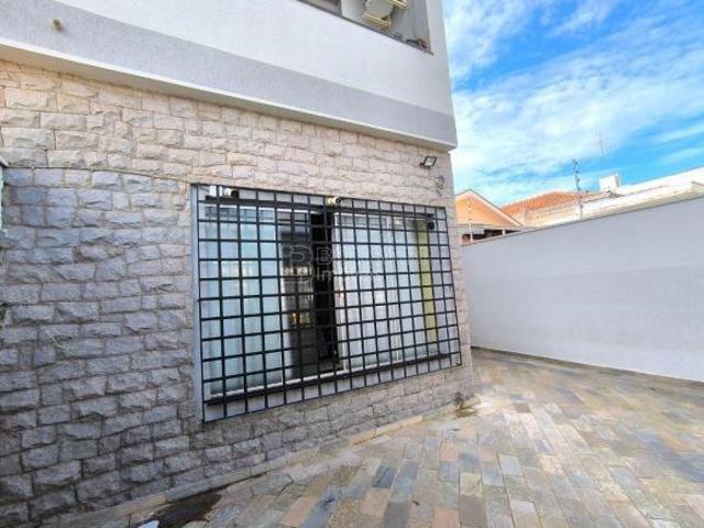 Sobrado para venda em Vila Xavier vila Xavier de 250.00m² com 3 Quartos, 1 Suite e 4 Garagens