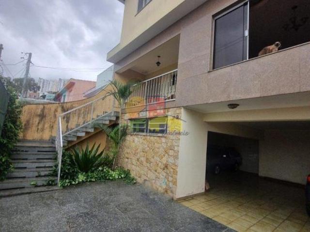 Sobrado para venda em Vila Aquilino de 320.00m² com 4 Quartos, 1 Suite e 5 Garagens