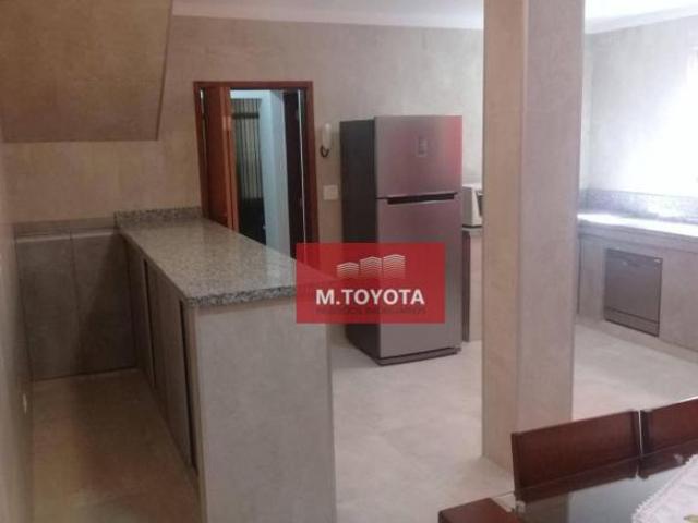 Sobrado para venda em Vila Augusta de 240.00m² com 3 Quartos, 3 Suites e 3 Garagens