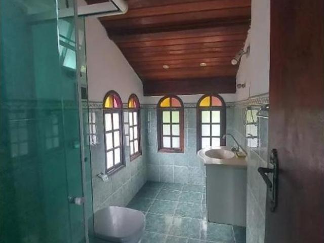 Sobrado para venda em Vila Clarice com 7 quartos, sendo 3 suítes, 270m²