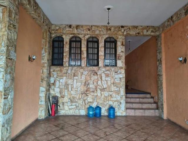 Sobrado para venda em Vila Curuçá de 268.00m² com 3 Quartos, 1 Suite e 3 Garagens