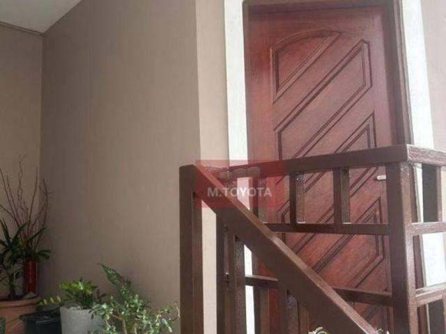Sobrado para venda em Vila Endres de 180.00m² com 3 Quartos, 1 Suite e 4 Garagens