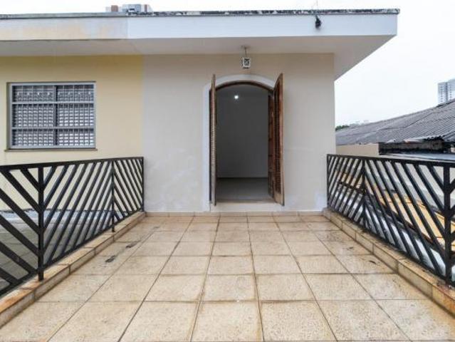 Sobrado para venda em Vila Firmiano Pinto com 3 quartos, sendo 2 suítes, 240m²