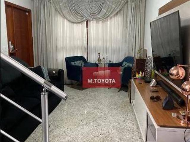 Sobrado para venda em Vila Galvão de 220.00m² com 4 Quartos, 4 Suites e 3 Garagens
