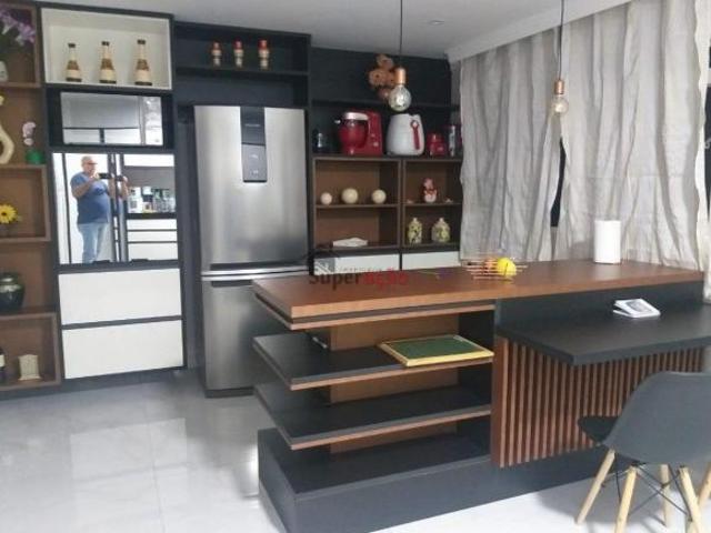 Sobrado para venda em Vila Galvão de 315.00m² com 3 Quartos, 3 Suites e 3 Garagens